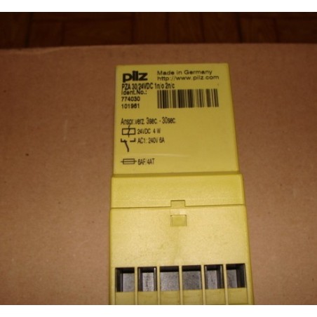 Pilz PZA 30 Safety Relay – Time-Delayed Activation for Enhanced Safety