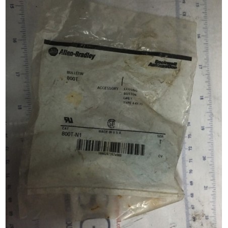 Allen-Bradley 800T-N1 30 mm Gray Plastic Hole Cap for Control Enclosures