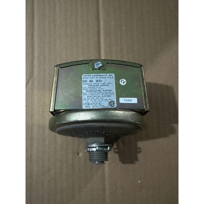 DWYER PRESSURE SWITCH 1823