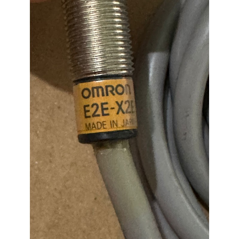 "Omron E2E-X2E1 Proximity Sensor: 2mm Range, IP67, 12-24VDC, Metal De