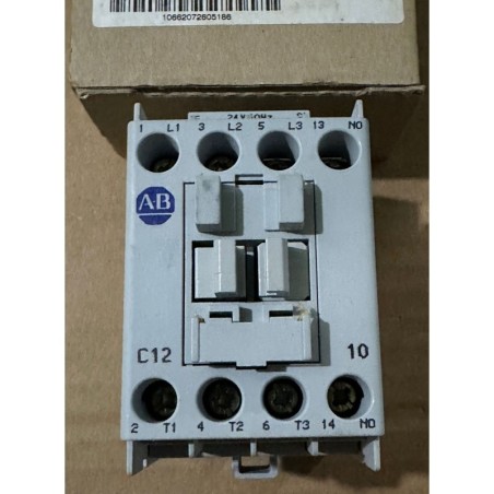 Allen-Bradley 100-C12*10 Series A 12 A 3-Pole IEC Contactor
