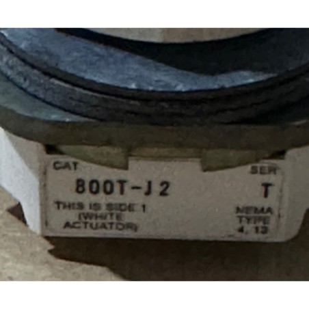 Allen-Bradley 800T-J2 3-Position Selector Switch – 30 mm Maintained ...