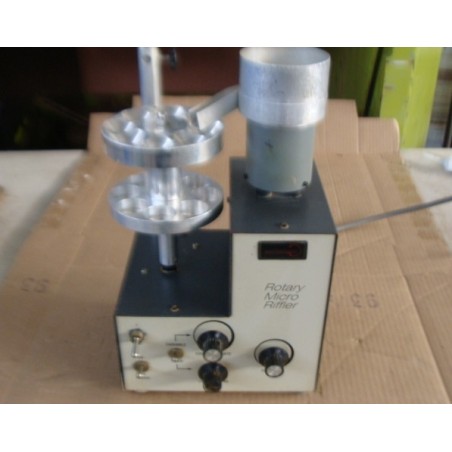 Quantachrome MRR-7 Micro Rotary Riffler for Powder Sample Preparation.